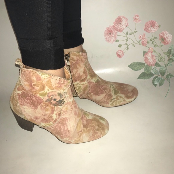 Sbicca | Shoes | Sbicca Vintage Collection Floral Boots | Poshmark